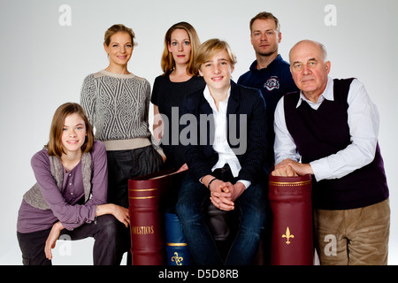 Pauline Renevier, Yvonne Catterfeld, Stephanie Japp, Justus Kammerer ...