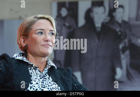 Franziska Augstein (L), Tochter des "Spiegel" Foudner und Herausgeber ...
