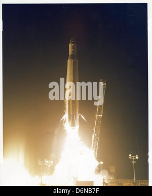 Mark Irwins Spezialkollektion Foto zeigt die Zusammenarbeit des Apollo ...