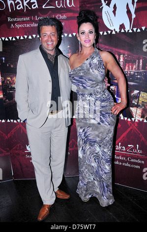 Mario Marconi und Lisa Appleton Shaka Zulu Geburtstagsfeier statt bei ...