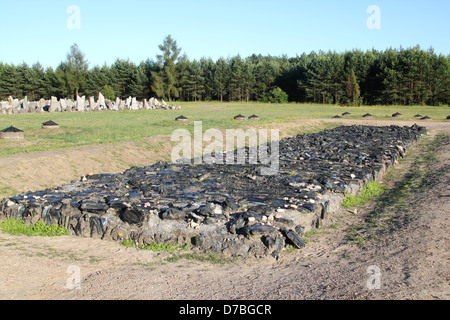 Die Feuerbestattung-Website im Vernichtungslager Treblinka zum Gedenken ...