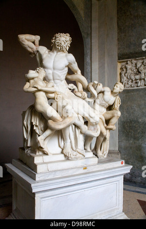 Die Statue des Laokoon und seine Söhne, auch genannt der Laokoon-Gruppe ...