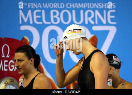 Deutsche Schwimmerin Janne Schaefer gezeigt in der Arena nach dem 50m ...