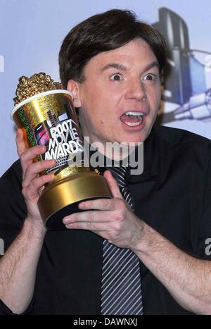 Britischer Schauspieler und "MTV Generation Award" Mike Myers ist mit der US-amerikanischen ...