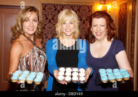 Judy McLane, Lisa Brescia und Jennifer Perry die 4000. Leistung das ...