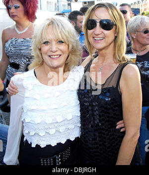 Sherrie Hewson und Carol McGiffin 7. jährlichen Clapham Street Party ...