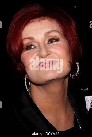 CBS The sprechen Co-Moderatorin Sharon Osbourne eine Aufführung von ...