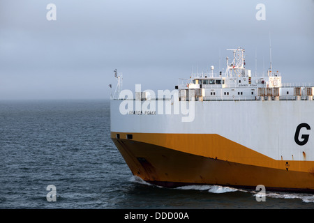 grimaldi Lines Autotransporter Schiff Listing stark in den Dorn Kanal in der solent vor der ...