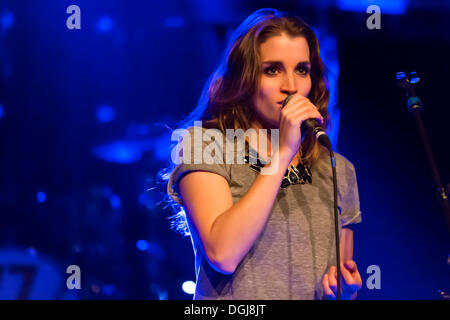 Der Schweizer Sänger und Songwriter Lina Button live auf der Schüür ...