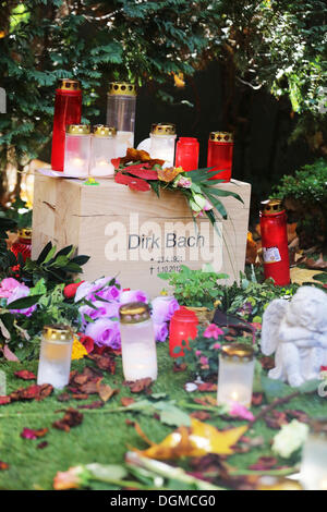 Grab von Schauspieler und Entertainer Dirk Bach am Melatenfriedhof Friedhof, Köln, Nordrhein ...