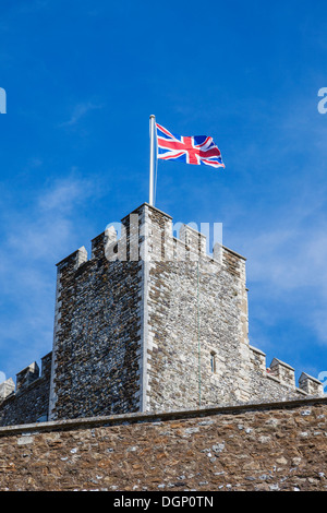 Britische Flagge, Dover Castle, Dover, England, Vereinigtes Königreich ...