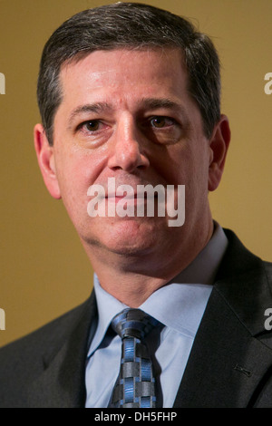 Bill Simon, President and CEO of Wal-Mart U.S., speaks during the ...