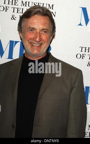 8. März 2002 - K24353AG: THEWILLIAM S. PALEY FERNSEHFESTIVALS.'' SCRUBS ...