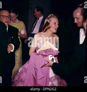 11. Juli 2006 - Juni ALLYSON mit DICK POWELL, PAMELA POWELL, CLARA ...