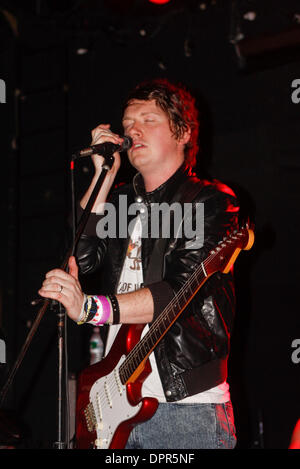 1. April 2009 - New York, New York, USA - "Late of the Pier" erklingt ...