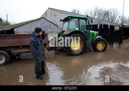 6. Februar 2014. Die Evakuierung der West-Yeo-Farm in Moorlandschaften ...
