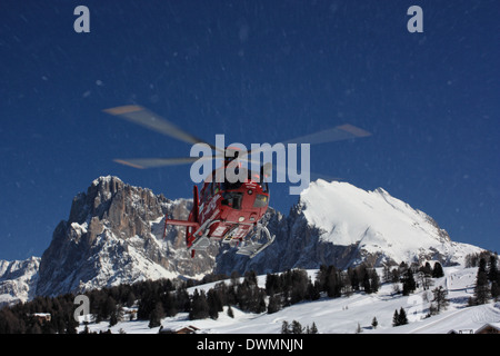 "Aiut Alpin Dolomites" Heli Bergrettung, EUROCOPTER EC 135 T2, Seiser ...