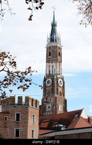 Kirche St. Martin in Landshut, hat den höchsten Klinker-Turm der Welt ...