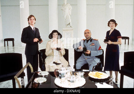 Tee mit Mussolini PAUL CHEQUER, Maggie Smith, Direktor FRANCO ...