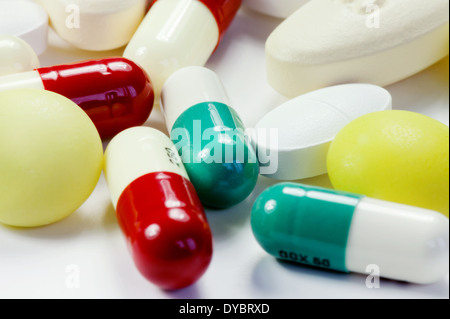 Antibiotika - eine Mischung aus Antibiotika Kapseln und Tabletten auf ...