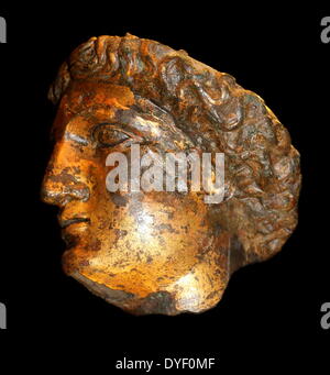 Kopf von einem Bronze cult Statue des Anahita, einer lokalen Göttin ...