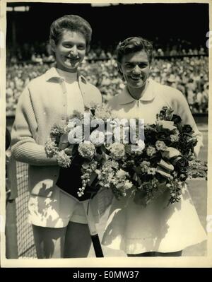 7. Juli 1956 - Frauen Singles Halbfinale in Wimbledon Angela Buxton ...