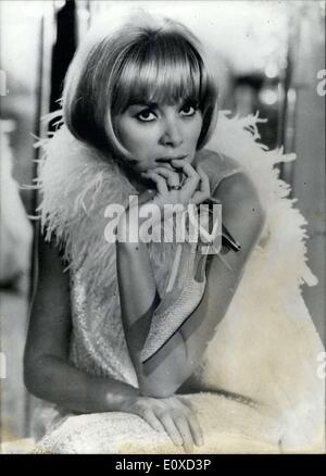 Die französische Schauspielerin Mireille Darc im Film Jeff, 1969 Stockfotografie - Alamy