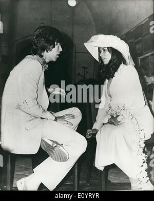 05. Mai 1971 - EIN totale Aufruhr bei Jaggers Hochzeit in St. Tropez ...