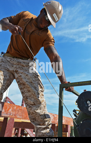US Navy Builder Constructionman, dem Naval Mobile Construction ...