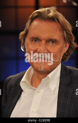 Ingo Lenssen bei deutschen TV show Koelner Treff im WDR Studios ...