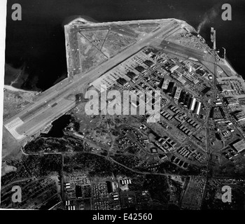 Eine Fotografie der Quonset Point Naval Base, die ihre Bedeutung für ...