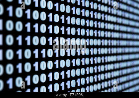 Binären code Nullen und Einsen Hintergrund erstellen Stockfoto, Bild ...