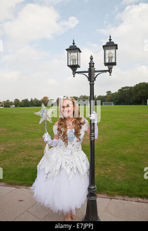 Pop-Ikone Sonia Stars wie die gute Fee in Bromley Churchill Theater ...