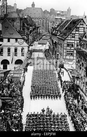Rallye durch die SA (Sturmabteilung) der NSDAP für den Sachsentag in ...
