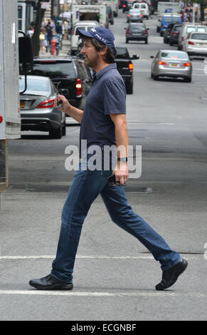 "Everybody Loves Raymond" Ray Ramano unterwegs in New York mit Stern ...