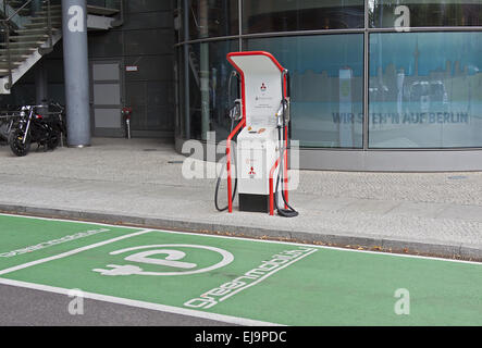 Elektroauto, e-mobility, Piktogramm, Ladestation Stockfotografie - Alamy