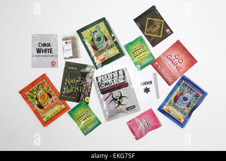 Auswahl der so genannten "legal Highs" einschließlich GoCaine ...