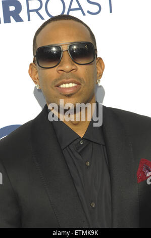 Berühmtheiten besuchen Comedy Central Roast von Bruce Willis im ...