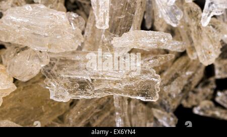 Methylamphetamin, Desoxyephedrine, Crystal Meth oder nur Meth) eine ...