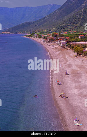 Schwimmen und Sonnenbaden am Plaka Strand befindet sich in der Nähe von ...
