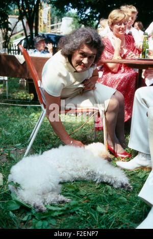 Deutsche Fictitious character Margit Symo, Deutschland 1980er Jahre ...