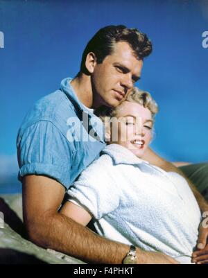 Marilyn Monroe, Keith Andes und Regisseur Fritz lang während der ...