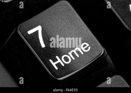 Computer-Tastatur mit Home-Taste Stockfoto, Bild: 127330103 - Alamy