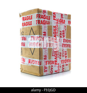 Beschädigtes Paket mit fragile Band Stockfotografie - Alamy