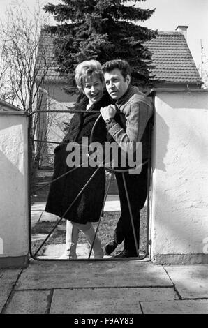 Der österreichischen Fictitious character Waltraud Haas mit Ehemann ont Erwin Strahl ...