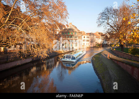 Fluss Ill im Zentrum Stadt, Straßburg, Elsass, Frankreich Stockfoto ...