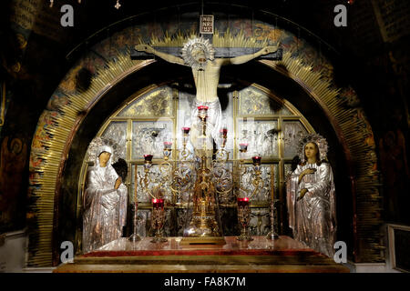 Felsen von Golgatha (Golgotha) in der Heilig-Grab-Kirche namens auch Kirche der Auferstehung ...