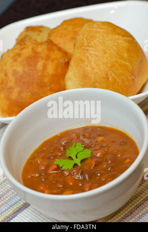 Domplines sind eine süße frittierte Teig typisch von der Stadt von ...