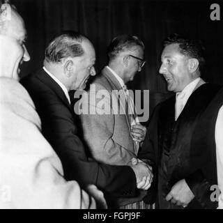 Justiz, Verfahren, Röhm-Prozess, München, Mai 1957, die Angeklagten ...