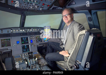 Hamburg, Deutschland. 7. März 2016. Luftfahrtjournalist Andreas Spaeth ...